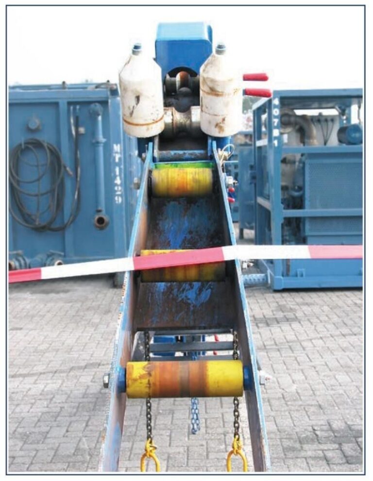 Coiled Tubing Injector Head - Drilling Manual